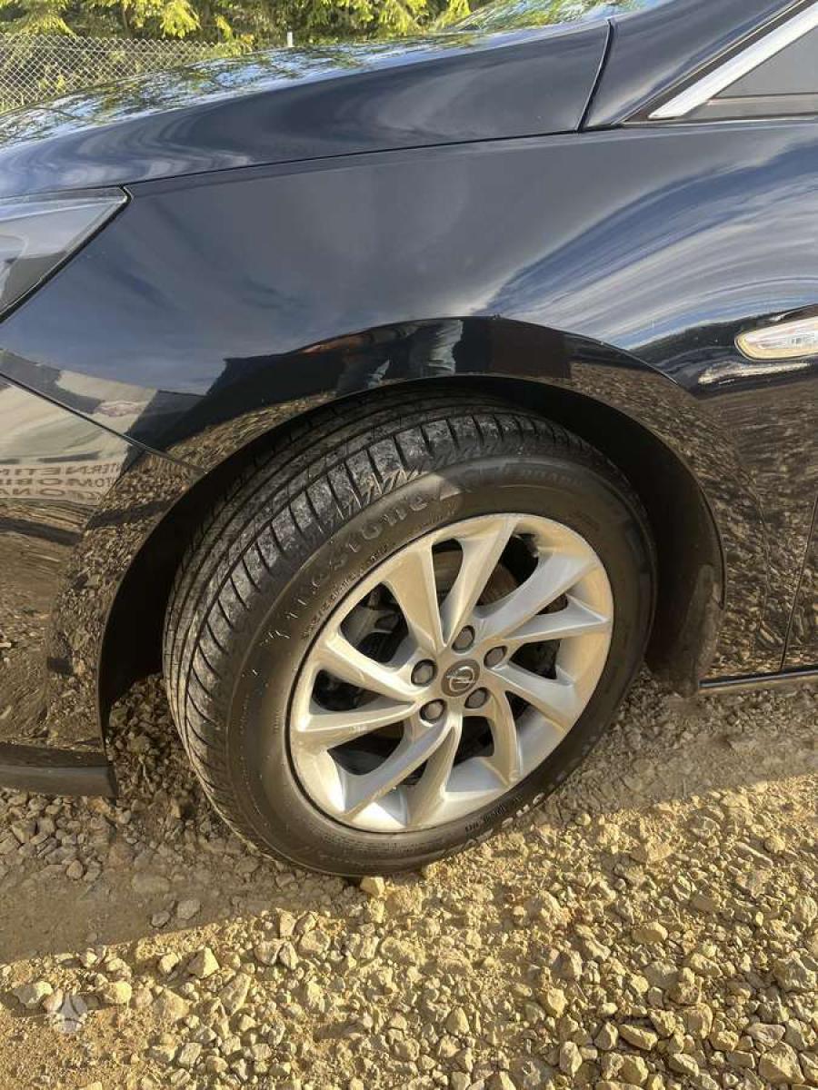 Blue Opel Astra 2018 in Kaunas, with an engine capacity of 1.60 L and mileage of 136 thousand km for 6850 €, photo 8 on AUTOMOTO.COM.LV