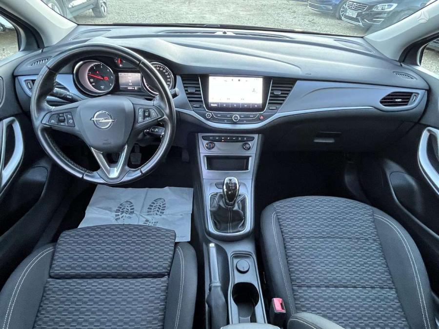 Blue Opel Astra 2018 in Kaunas, with an engine capacity of 1.60 L and mileage of 136 thousand km for 6850 €, photo 9 on AUTOMOTO.COM.LV