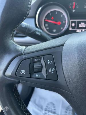 Blue Opel Astra 2018 in Kaunas, with an engine capacity of 1.60 L and mileage of 136 thousand km for 6850 €, photo 13 on AUTOMOTO.COM.LV
