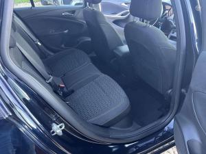 Blue Opel Astra 2018 in Kaunas, with an engine capacity of 1.60 L and mileage of 136 thousand km for 6850 €, photo 15 on AUTOMOTO.COM.LV