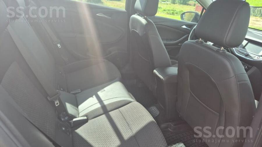 Zils Opel Astra 2018 Rīga, ar dzinēja tilpumu 1.60 L un nobraukumu 158 tūkst. km par 9800 €, foto 12 vietnē AUTOMOTO.COM.LV