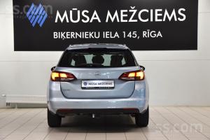 Blue Opel Astra 2019 in Riga, with an engine capacity of 1.40 L and mileage of 129 thousand km for 12990 €, photo 8 on AUTOMOTO.COM.LV