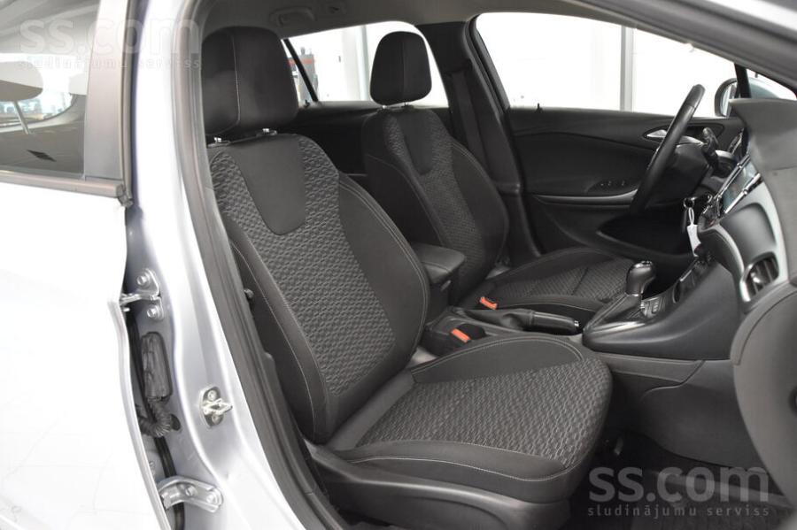 Blue Opel Astra 2019 in Riga, with an engine capacity of 1.40 L and mileage of 129 thousand km for 12990 €, photo 16 on AUTOMOTO.COM.LV