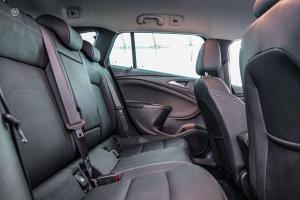 Blue Opel Astra 2020 in Kaunas, with an engine capacity of 1.20 L and mileage of 178 thousand km for 8290 €, photo 11 on AUTOMOTO.COM.LV