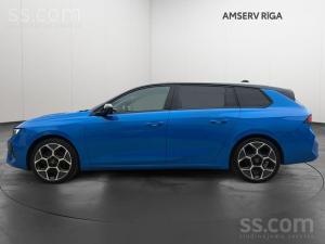 Blue Opel Astra 2023 in Riga, with an engine capacity of 1.50 L and mileage of 147 thousand km for 17900 €, photo 4 on AUTOMOTO.COM.LV