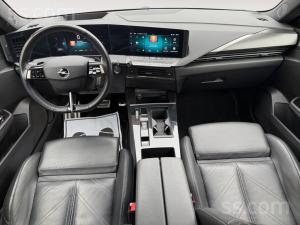 Blue Opel Astra 2023 in Riga, with an engine capacity of 1.50 L and mileage of 147 thousand km for 17900 €, photo 9 on AUTOMOTO.COM.LV