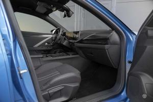 Blue Opel Astra 2024 in Vilnius, with an engine capacity of 1.50 L and mileage of 64 thousand km for 15250 €, photo 18 on AUTOMOTO.COM.LV