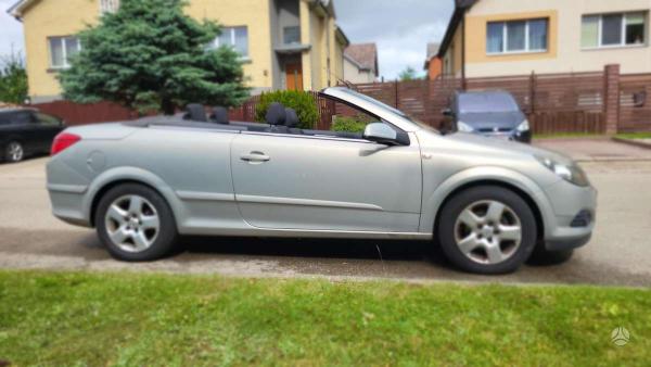 Brown Opel Astra 2006 in Siauliai, with an engine capacity of 1.60 L and mileage of 112 thousand km for 2850 €, photo 5 on AUTOMOTO.COM.LV