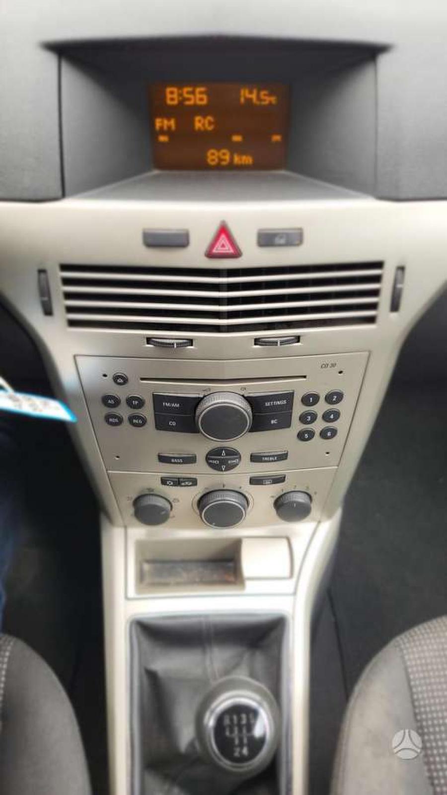 Brūns Opel Astra 2006 Šauļi, ar dzinēja tilpumu 1.60 L un nobraukumu 112 tūkst. km par 2850 €, foto 40 vietnē AUTOMOTO.COM.LV