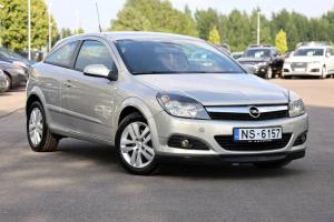 Brown Opel Astra 2010 in Jelgava, with an engine capacity of 1.70 L and mileage of 322 thousand km for 1990 €, photo 4 on AUTOMOTO.COM.LV