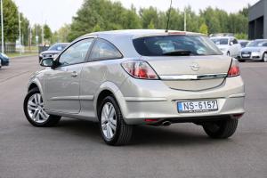 Brown Opel Astra 2010 in Jelgava, with an engine capacity of 1.70 L and mileage of 322 thousand km for 1990 €, photo 7 on AUTOMOTO.COM.LV