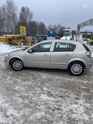 Brūns Opel Astra 2006 Tauragė, ar dzinēja tilpumu 1.60 L un nobraukumu 228 tūkst. km par 666 €, foto 2 vietnē AUTOMOTO.COM.LV