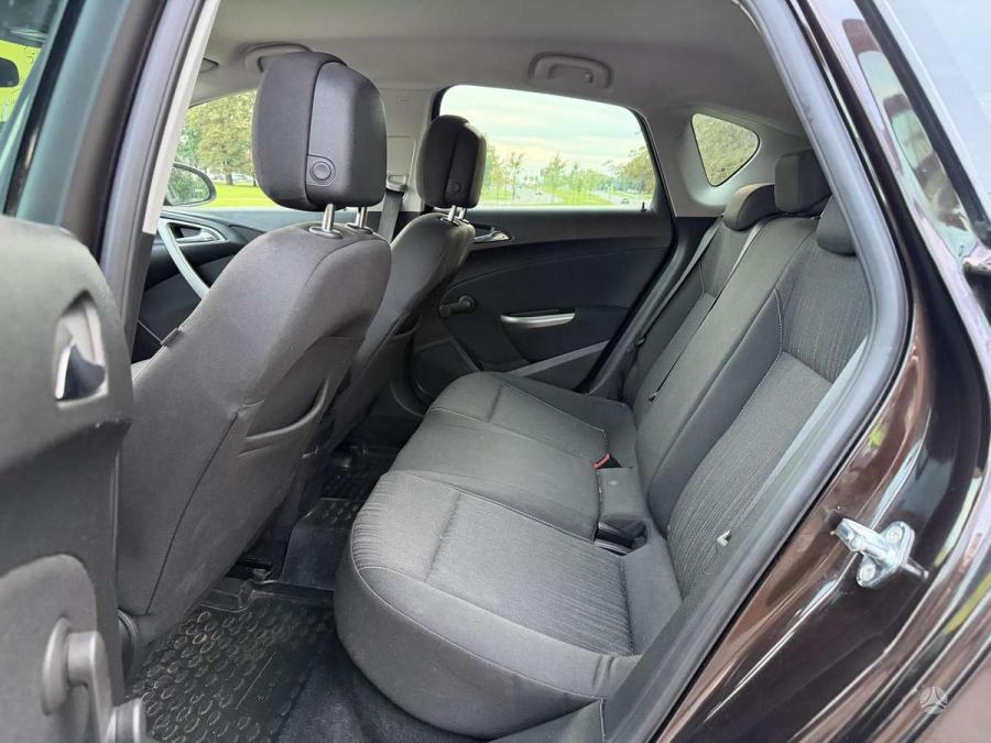 Brūns Opel Astra 2011 Kauņa, ar dzinēja tilpumu 1.69 L un nobraukumu 303 tūkst. km par 2200 €, foto 12 vietnē AUTOMOTO.COM.LV