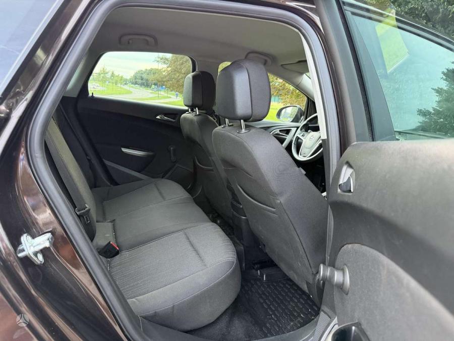 Brūns Opel Astra 2011 Kauņa, ar dzinēja tilpumu 1.69 L un nobraukumu 303 tūkst. km par 2200 €, foto 13 vietnē AUTOMOTO.COM.LV