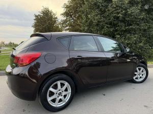 Brūns Opel Astra 2011 Kauņa, ar dzinēja tilpumu 1.69 L un nobraukumu 303 tūkst. km par 2200 €, foto 17 vietnē AUTOMOTO.COM.LV