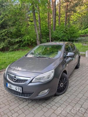 Brūns Opel Astra 2012 Rēzekne, ar dzinēja tilpumu 1.70 L un nobraukumu 301 tūkst. km par 2600 €, foto 3 vietnē AUTOMOTO.COM.LV