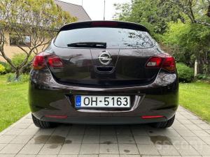 Brūns Opel Astra 2012 Rīga, ar dzinēja tilpumu 1.70 L un nobraukumu 189 tūkst. km par 4990 €, foto 5 vietnē AUTOMOTO.COM.LV
