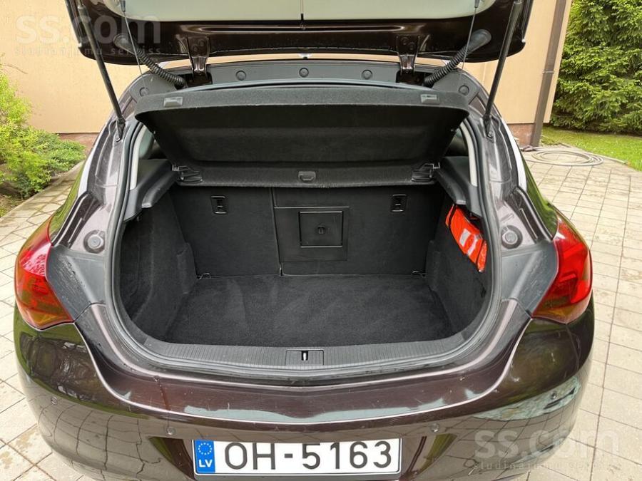 Brūns Opel Astra 2012 Rīga, ar dzinēja tilpumu 1.70 L un nobraukumu 189 tūkst. km par 4990 €, foto 7 vietnē AUTOMOTO.COM.LV