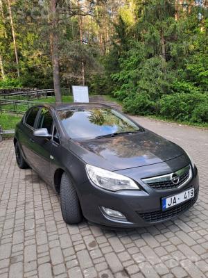 Brown Opel Astra 2012 in Rezekne, with an engine capacity of 1.70 L and mileage of 302 thousand km for 2300 €, photo  on AUTOMOTO.COM.LV