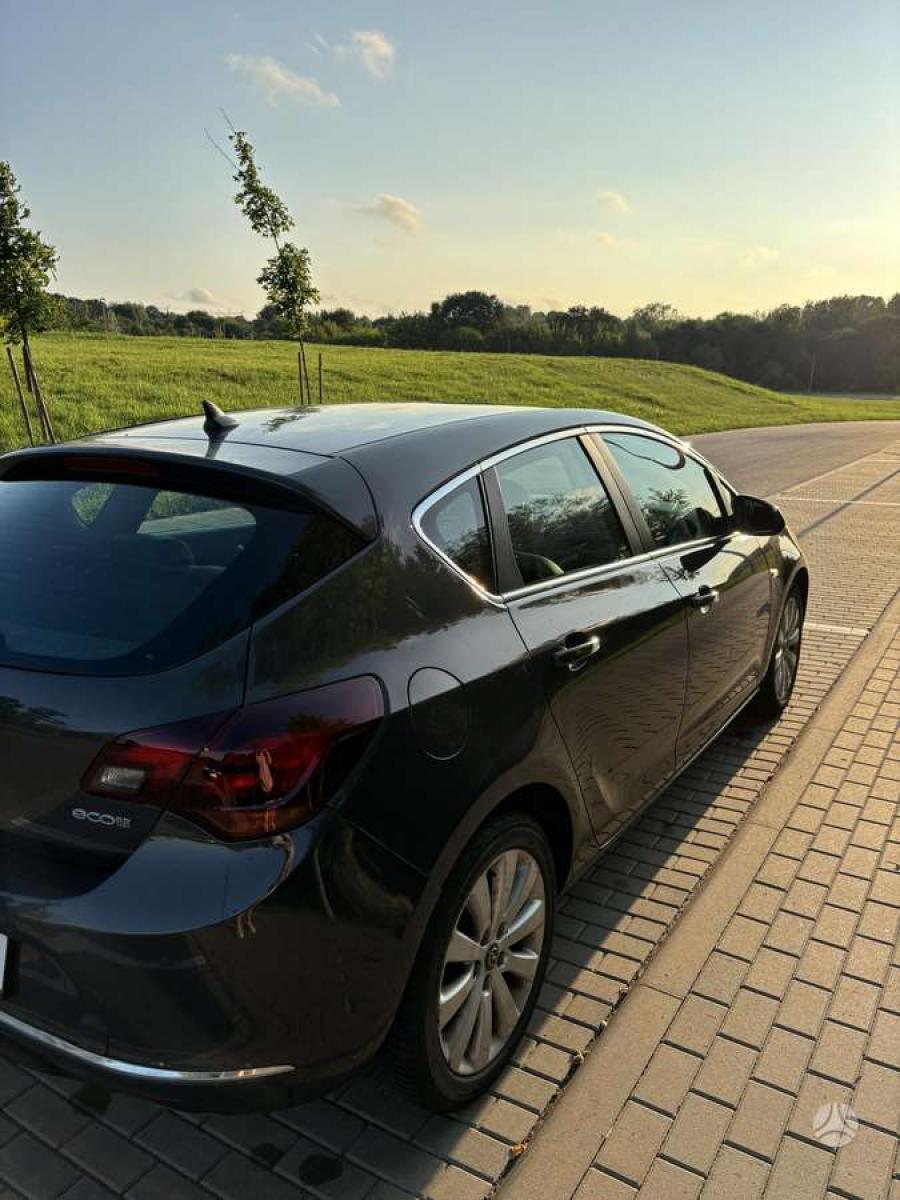 Brūns Opel Astra 2013 Viļņa, ar dzinēja tilpumu 1.69 L un nobraukumu 242 tūkst. km par 2400 €, foto 2 vietnē AUTOMOTO.COM.LV