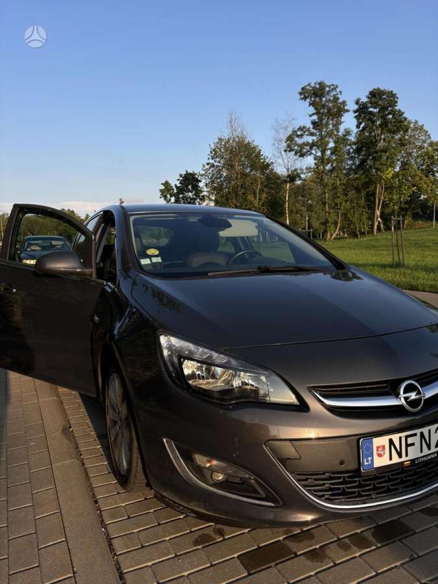 Brūns Opel Astra 2013 Viļņa, ar dzinēja tilpumu 1.69 L un nobraukumu 242 tūkst. km par 2400 €, foto 4 vietnē AUTOMOTO.COM.LV