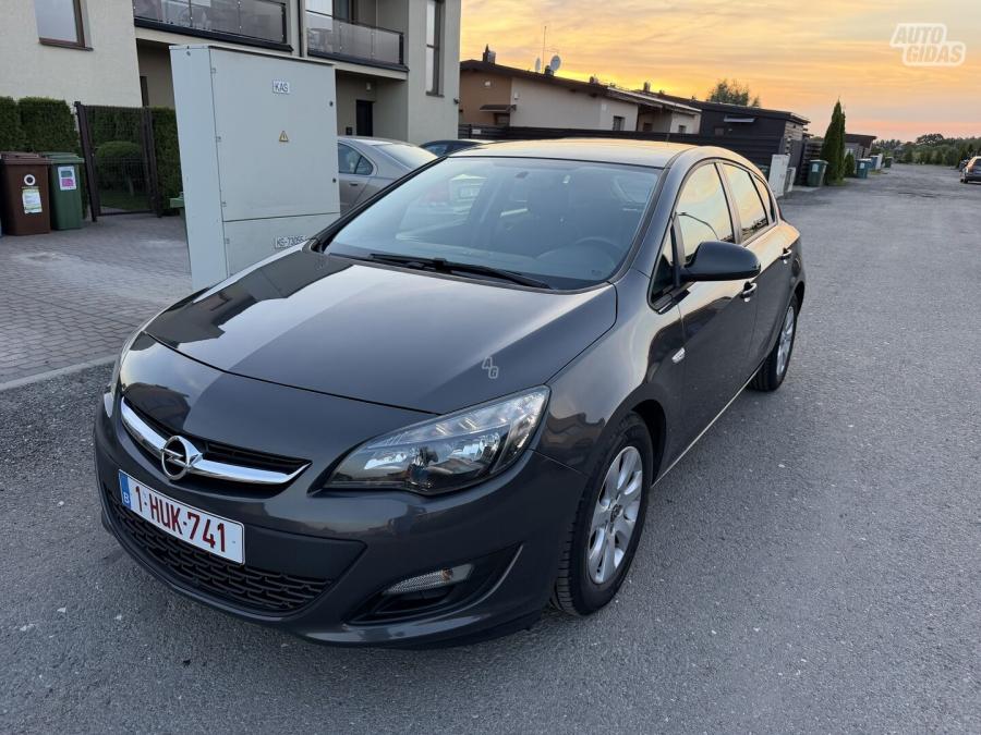 Brown Opel Astra 2013 in Kaunas, with an engine capacity of 1.70 L and mileage of 169 thousand km for 4000 €, photo 12 on AUTOMOTO.COM.LV