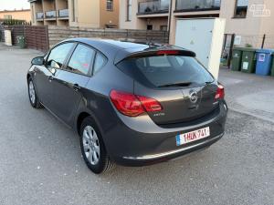 Brown Opel Astra 2013 in Kaunas, with an engine capacity of 1.70 L and mileage of 169 thousand km for 4000 €, photo 16 on AUTOMOTO.COM.LV