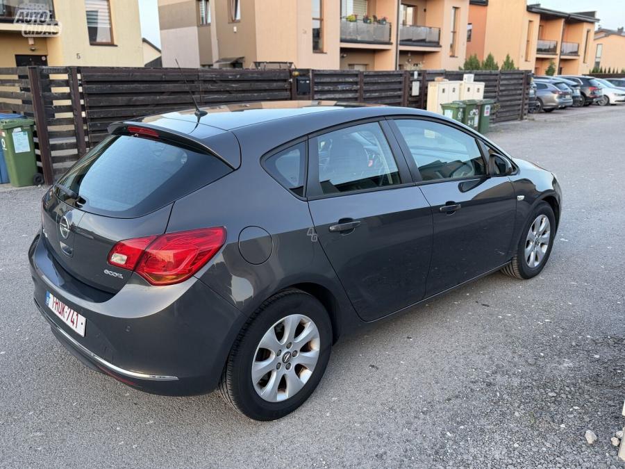 Brown Opel Astra 2013 in Kaunas, with an engine capacity of 1.70 L and mileage of 169 thousand km for 4000 €, photo 17 on AUTOMOTO.COM.LV