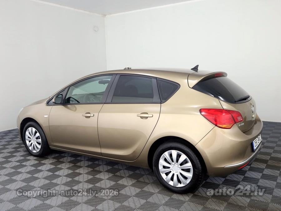 Brown Opel Astra 2014 in Tallinn, with an engine capacity of 1.60 L and mileage of 189 thousand km for 2699 €, photo 5 on AUTOMOTO.COM.LV