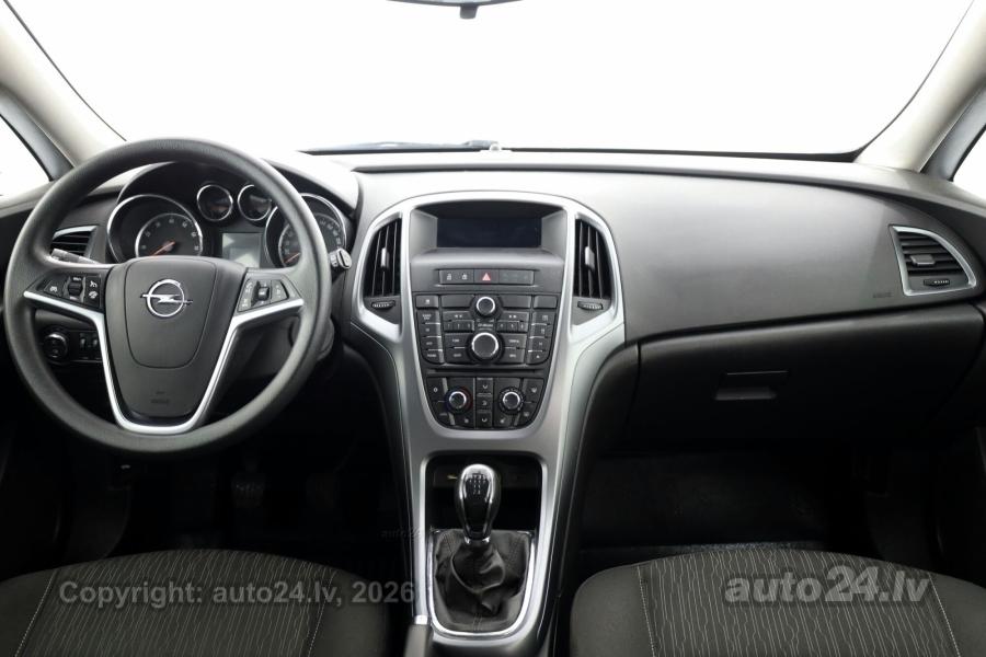 Brown Opel Astra 2014 in Tallinn, with an engine capacity of 1.60 L and mileage of 189 thousand km for 2699 €, photo 6 on AUTOMOTO.COM.LV