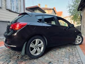 Brown Opel Astra 2014 in Cesis, with an engine capacity of 1.40 L and mileage of 0 thousand km for 2990 €, photo 7 on AUTOMOTO.COM.LV
