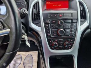 Brown Opel Astra 2014 in Kelme, with an engine capacity of 1.36 L and mileage of 157 thousand km for 5490 €, photo 12 on AUTOMOTO.COM.LV