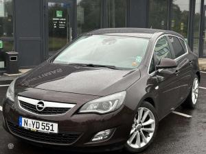 Brown Opel Astra 2014 in Kaunas, with an engine capacity of 1.96 L and mileage of 280 thousand km for 4650 €, photo 4 on AUTOMOTO.COM.LV