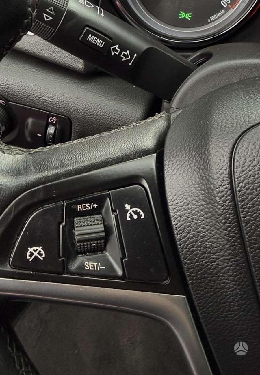 Brown Opel Astra 2014 in Kaunas, with an engine capacity of 1.96 L and mileage of 280 thousand km for 4650 €, photo 18 on AUTOMOTO.COM.LV