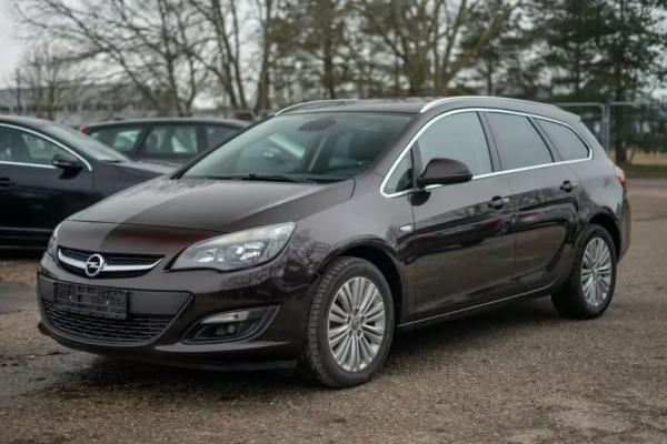 Brūns Opel Astra 2015 Liepāja, ar dzinēja tilpumu 1.60 L un nobraukumu 225 tūkst. km par 6550 €, foto 1 vietnē AUTOMOTO.COM.LV