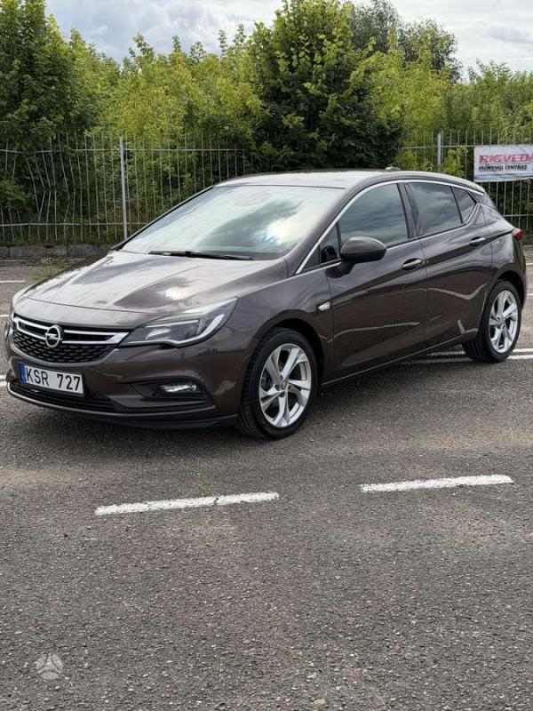 Brown Opel Astra 2016 in Kedainiai, with an engine capacity of 1.00 L and mileage of 112 thousand km for 6900 €, photo 1 on AUTOMOTO.COM.LV
