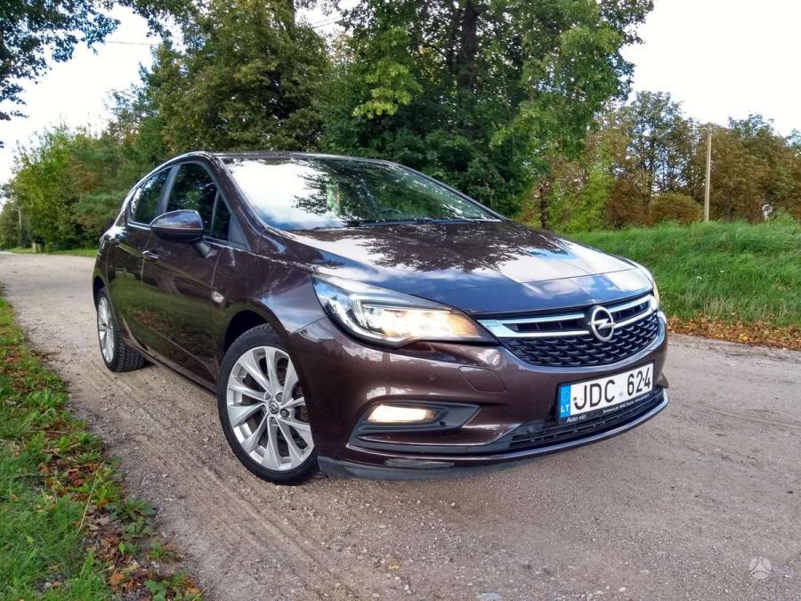 Brown Opel Astra 2016 in Vilkaviskis, with an engine capacity of 1.60 L and mileage of 246 thousand km for 4950 €, photo 7 on AUTOMOTO.COM.LV