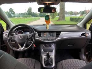 Brown Opel Astra 2016 in Vilkaviskis, with an engine capacity of 1.60 L and mileage of 246 thousand km for 4950 €, photo 18 on AUTOMOTO.COM.LV