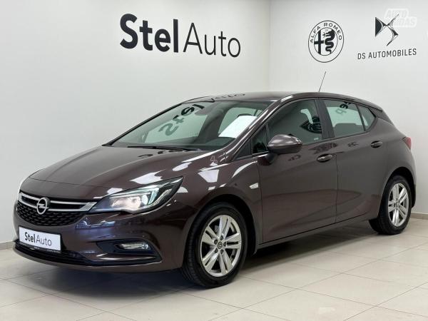 Brown Opel Astra 2017 in Vilnius, with an engine capacity of 1.60 L and mileage of 289 thousand km for 6800 €, photo 2 on AUTOMOTO.COM.LV