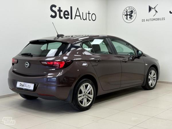 Brown Opel Astra 2017 in Vilnius, with an engine capacity of 1.60 L and mileage of 289 thousand km for 6800 €, photo 6 on AUTOMOTO.COM.LV