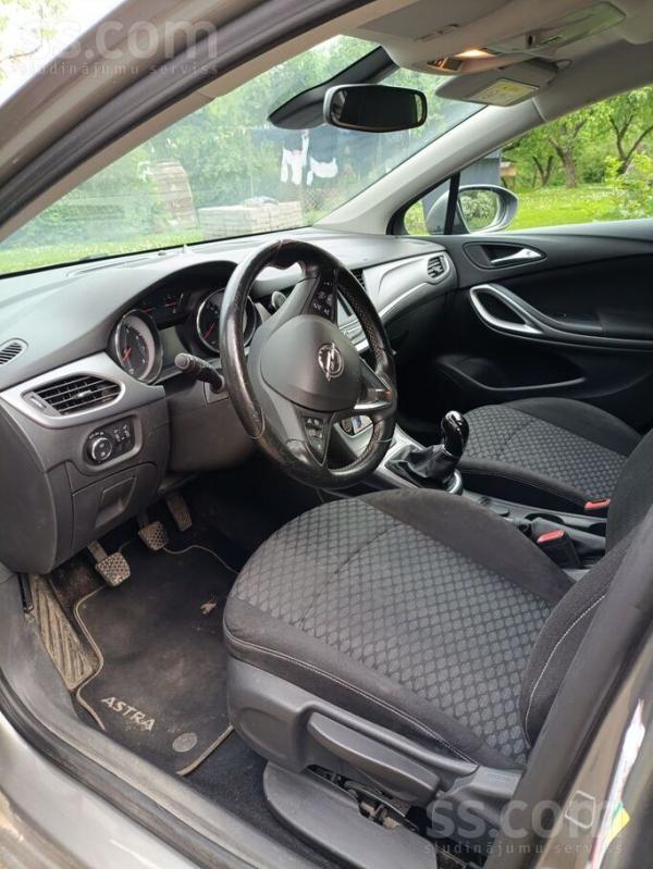 Brūns Opel Astra 2017 Ogre, ar dzinēja tilpumu 1.40 L un nobraukumu 123 tūkst. km par 7300 €, foto 6 vietnē AUTOMOTO.COM.LV