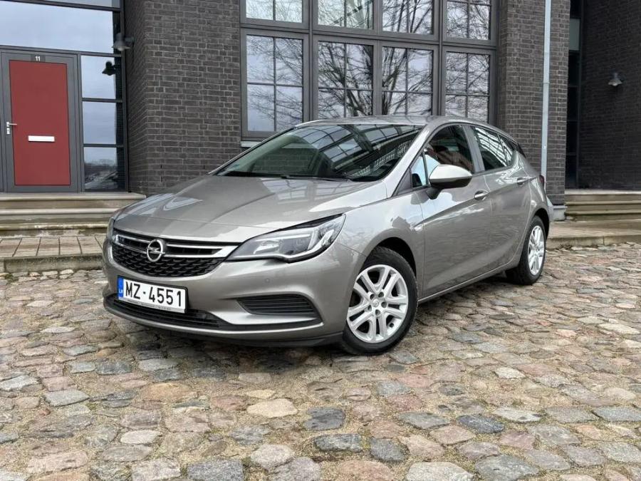 Brūns Opel Astra 2017 Rīga, ar dzinēja tilpumu 1.60 L un nobraukumu 181 tūkst. km par 6900 €, foto 1 vietnē AUTOMOTO.COM.LV