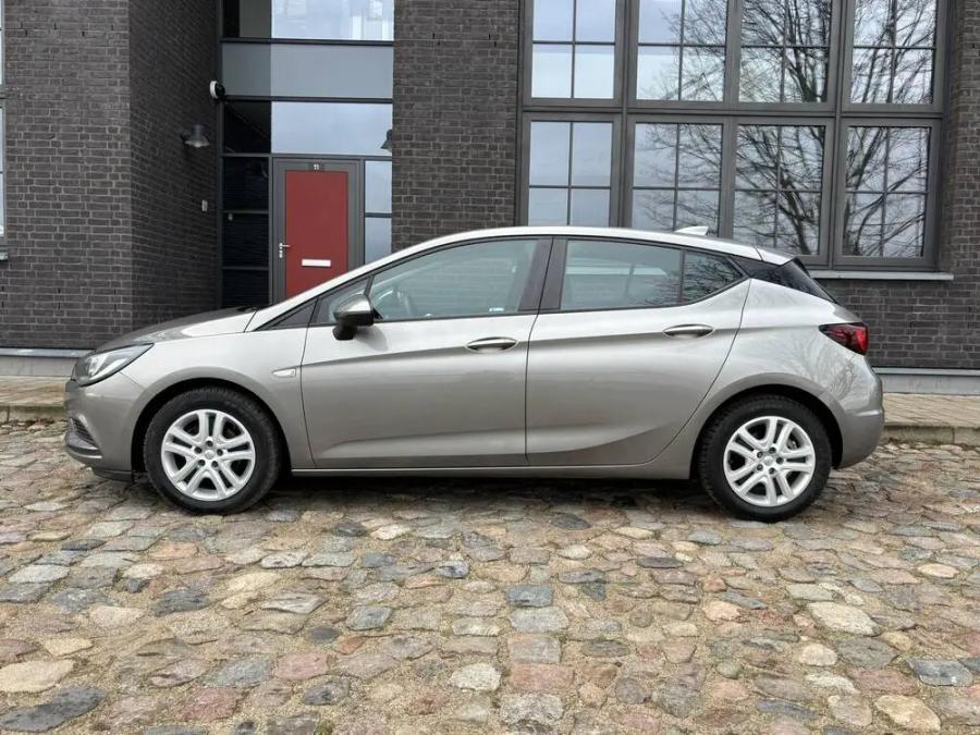 Brūns Opel Astra 2017 Rīga, ar dzinēja tilpumu 1.60 L un nobraukumu 181 tūkst. km par 6900 €, foto 4 vietnē AUTOMOTO.COM.LV