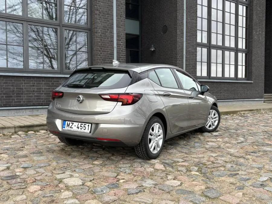 Brūns Opel Astra 2017 Rīga, ar dzinēja tilpumu 1.60 L un nobraukumu 181 tūkst. km par 6900 €, foto 5 vietnē AUTOMOTO.COM.LV