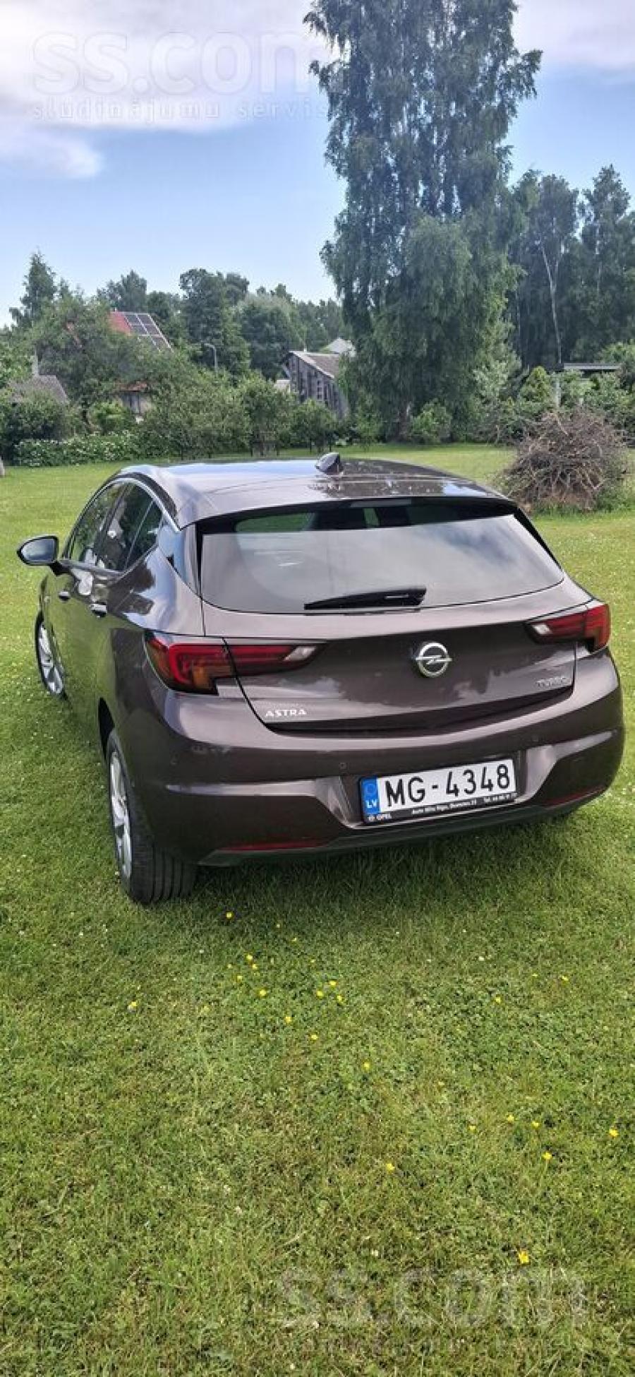 Brown Opel Astra 2017 in Riga, with an engine capacity of 1.40 L and mileage of 62 thousand km for 9500 €, photo 3 on AUTOMOTO.COM.LV