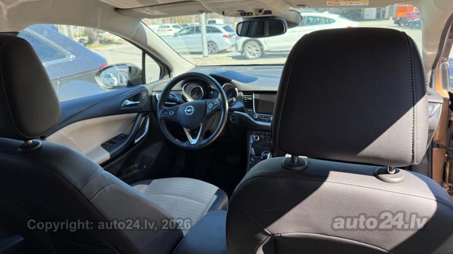 Brown Opel Astra 2018 in Tallinn, with an engine capacity of 1.60 L and mileage of 92 thousand km for 16500 €, photo 11 on AUTOMOTO.COM.LV