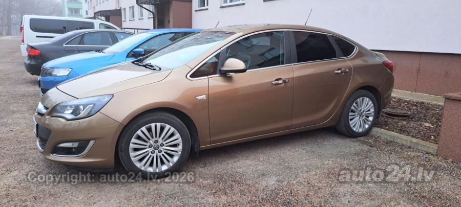 Brown Opel Astra 2013 in Parnu, with an engine capacity of 1.40 L and mileage of 213 thousand km for 3900 €, photo 1 on AUTOMOTO.COM.LV