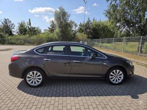 Brown Opel Astra 2013 in Marijampole, with an engine capacity of 1.36 L and mileage of 200 thousand km for 4300 €, photo 3 on AUTOMOTO.COM.LV