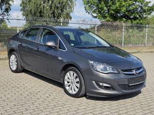 Brown Opel Astra 2013 in Marijampole, with an engine capacity of 1.36 L and mileage of 200 thousand km for 4300 €, photo 4 on AUTOMOTO.COM.LV