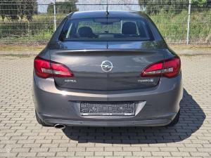 Brown Opel Astra 2013 in Marijampole, with an engine capacity of 1.36 L and mileage of 200 thousand km for 4300 €, photo 7 on AUTOMOTO.COM.LV